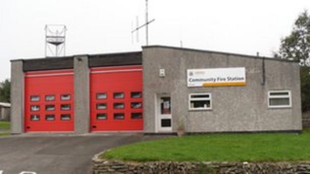 Drive to recruit on-call firefighters in rural Cornwall - BBC News