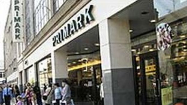 Thousands apply for Edinburgh Primark jobs - BBC News