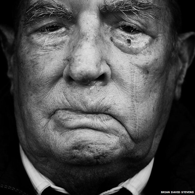 Photographer Brian David Stevens' portraits of war veterans - BBC News