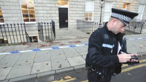 Man impaled on railing in Edinburgh's Atholl Crescent - BBC News
