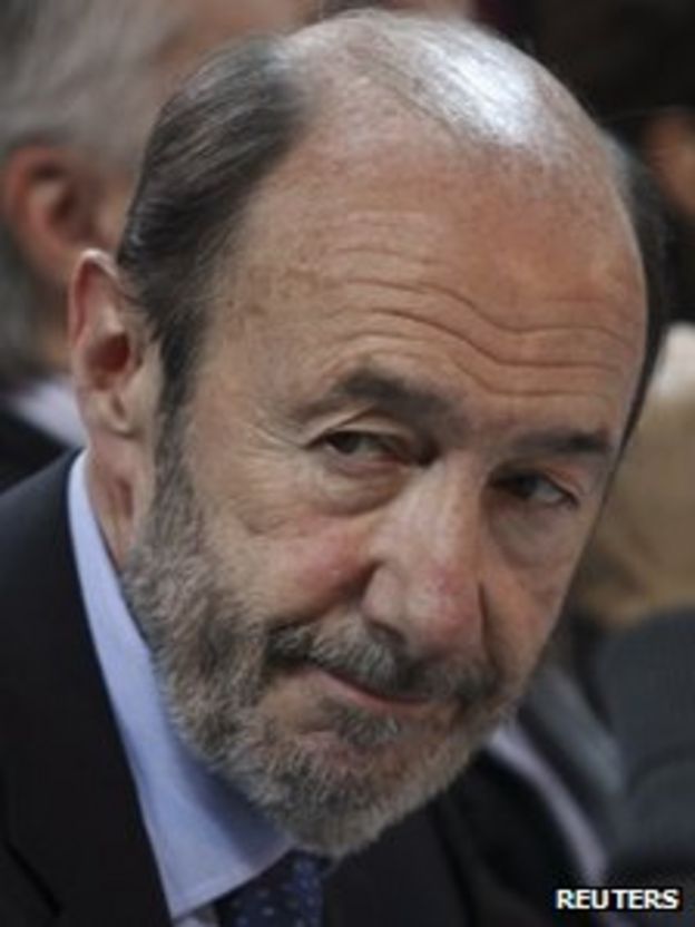Profile: Spanish election rivals Rajoy and Rubalcaba - BBC News
