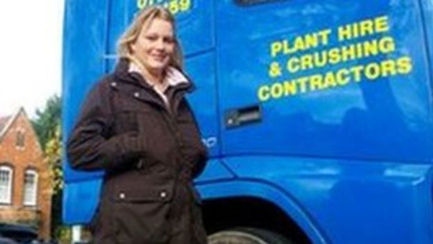 Ex-public schoolgirl Victoria Lister's life as a lorry driver - BBC News