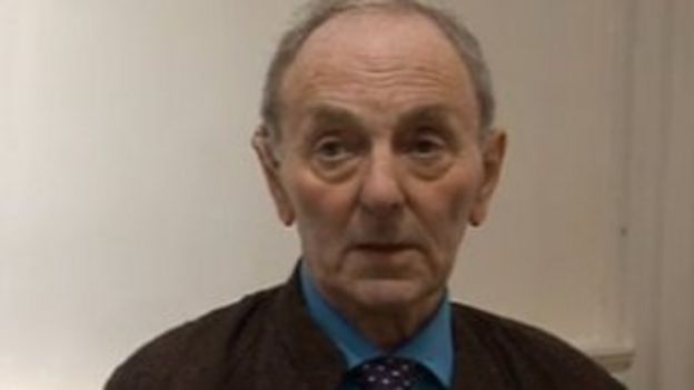 Pop artist and sculptor Gerald Laing dies aged 75 - BBC News