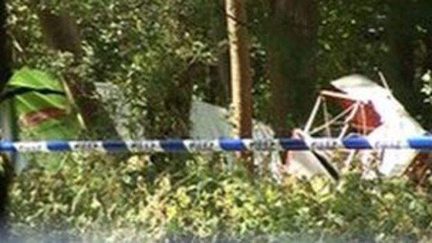 Henley fatal bi-plane crash 'accidental' - BBC News