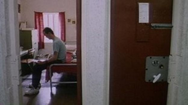 Finding Christian faith in prison - BBC News