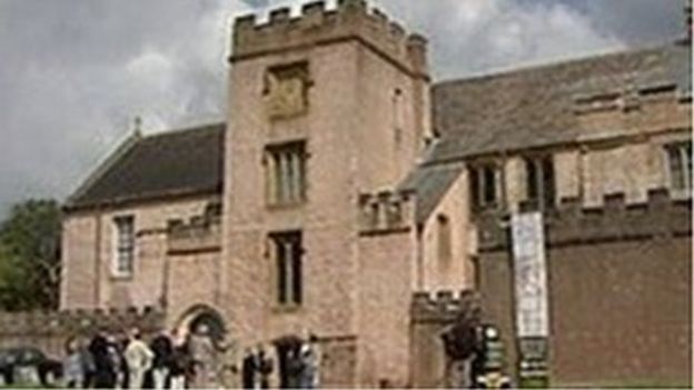 Mosaic crowns on display for coronation - BBC News