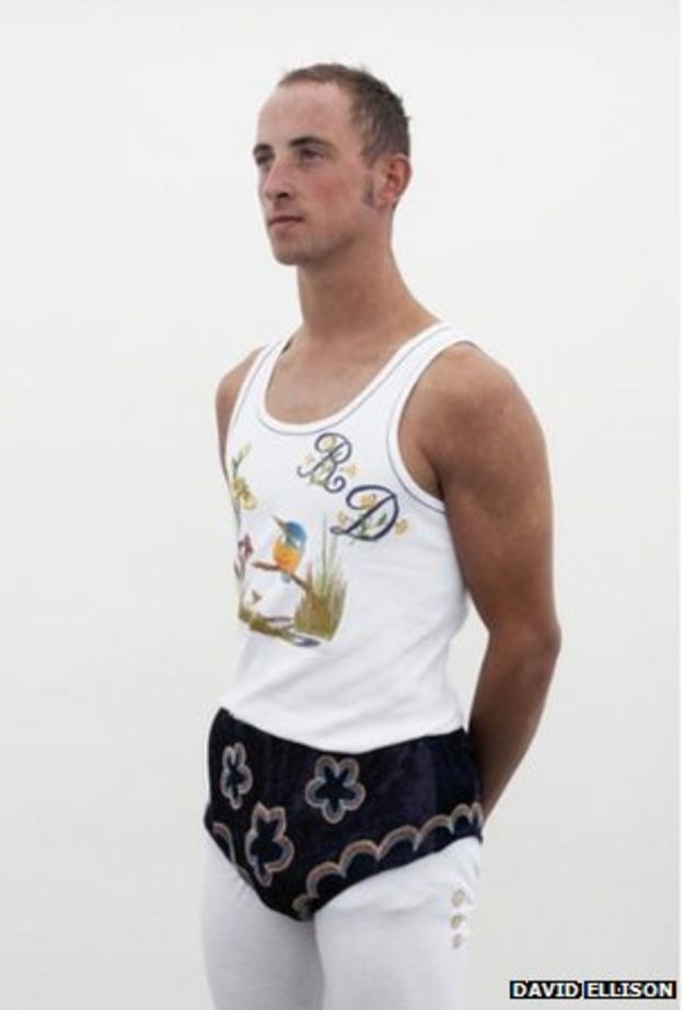 Wrestling with the past - BBC News