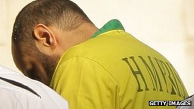 BBC wins right to broadcast prisoner interview - BBC News