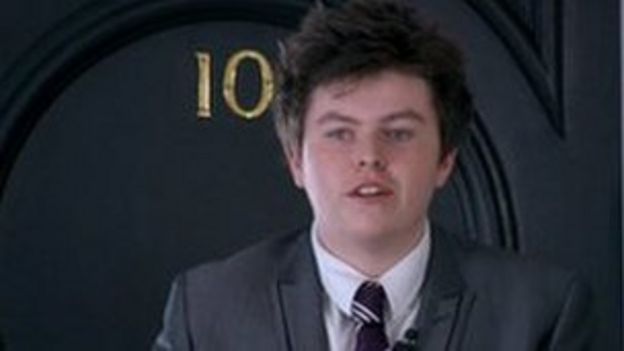 Young Apprentice: Derry teen James McCullagh misses out - BBC News