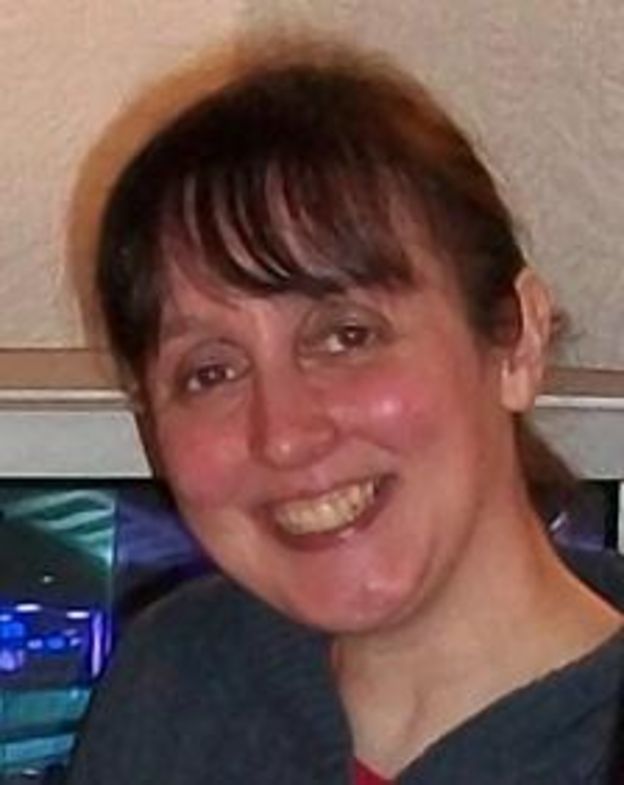 Lynne Small murder probe closed after body find - BBC News