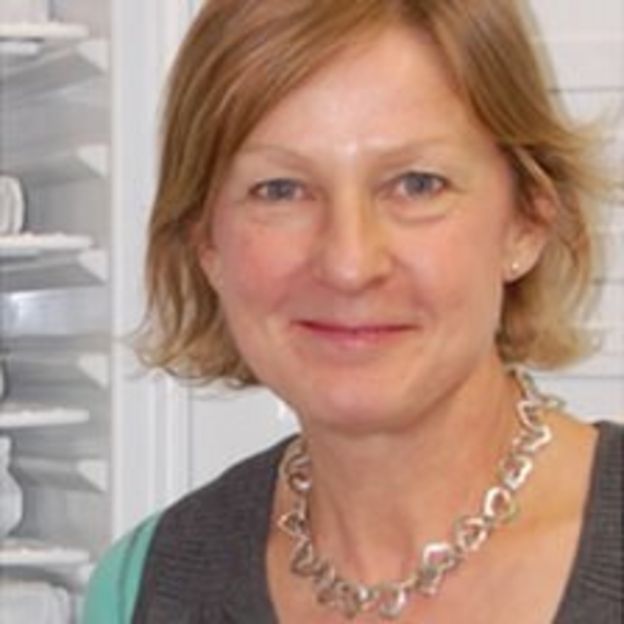 Guernsey Fort Grey cheese wins gold award - BBC News