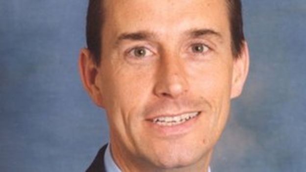 Reading Borough Council's chief executive to leave post - BBC News