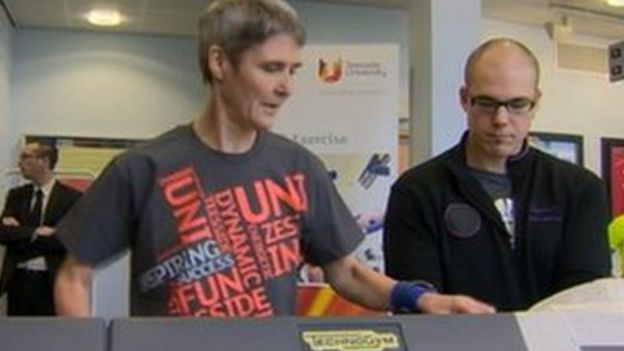 Snooker record attempt for Finley Jackson - BBC News