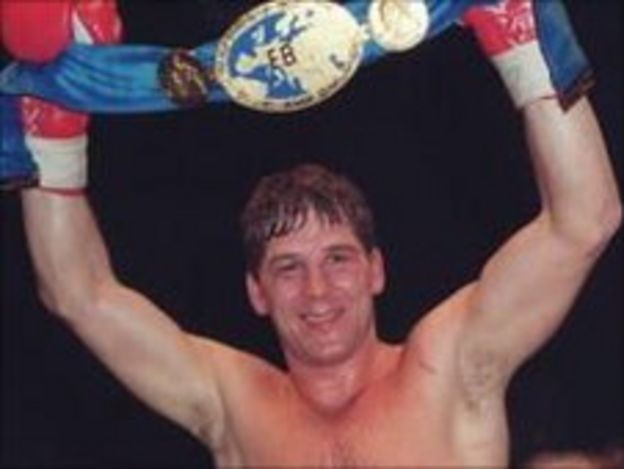 Henry Wharton returns to boxing by setting up a gym - BBC Sport