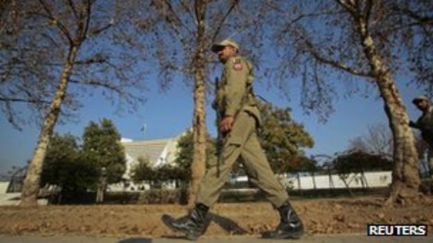 Pakistan court orders 'memogate' inquiry - BBC News