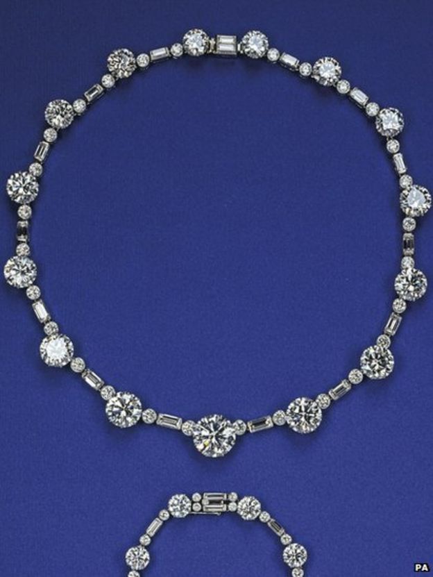 Pictures: Stunning Royal diamonds to go on display - BBC Newsround