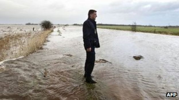 Storms, flooding prompt Dutch evacuations - BBC News