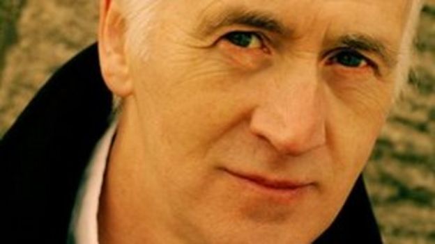 Horrible Histories writer Terry Deary to be torchbearer - BBC News