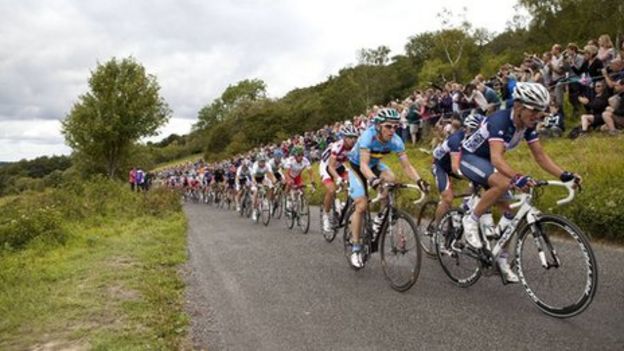 National Trust celebrates 100 years of Box Hill ownership - BBC News