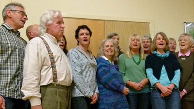 Choir forms in Bangor to sing solely at funerals - BBC News