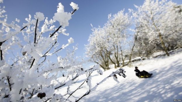 Pictures: Deadly freeze across Europe - BBC Newsround
