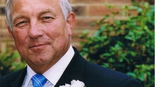 London 2012: What motivates Olympic volunteers? - BBC News