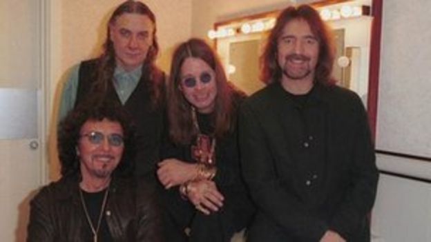Black Sabbath Bill Ward drummer delays band reunion - BBC News