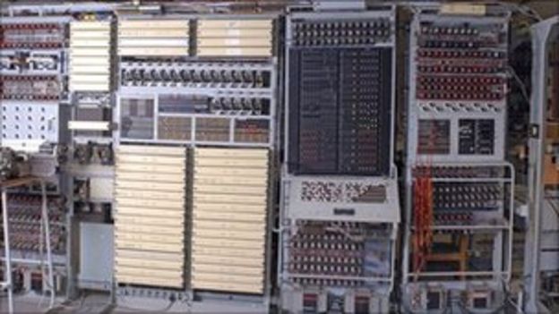 Rebuilding the codebreaking computer Colossus at Bletchley Park - BBC News