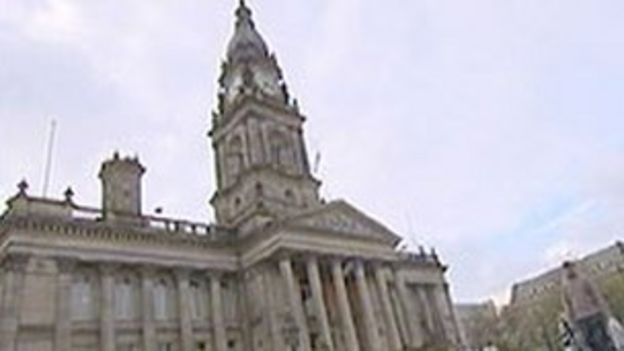 Bolton Council may cut up to 1,000 jobs by 2017 - BBC News