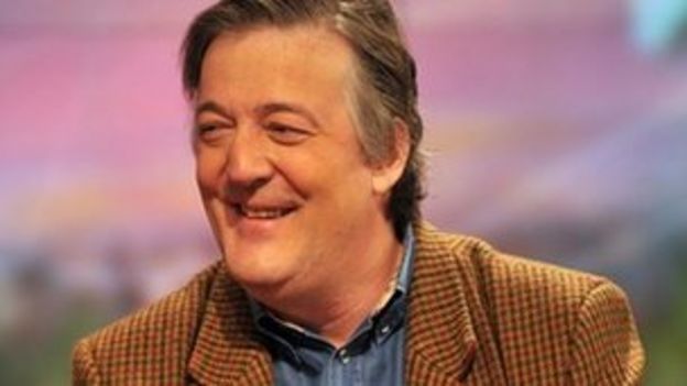 Stephen Fry tweets support for Surrey library action group - BBC News