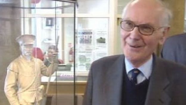 A Very English Scandal: Former MP Hooson portrayal 'unfair' - BBC News