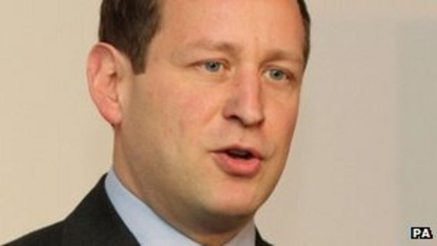 4G TV interference: Up to a million homes 'need filters' - BBC News