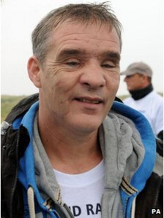 PC David Rathband felt 'vulnerable' after shooting - BBC News