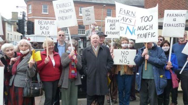 Legal challenge to Farnham redevelopment plans - BBC News