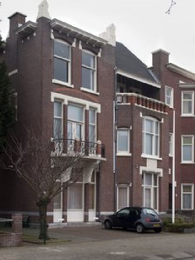 Dutch offered 'euthanasia on wheels' - BBC News