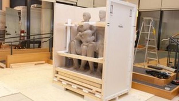 Henry Moore's Harlow sculpture moves to London - BBC News