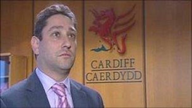 Rodney Berman says Lib Dem councils can stay in control - BBC News