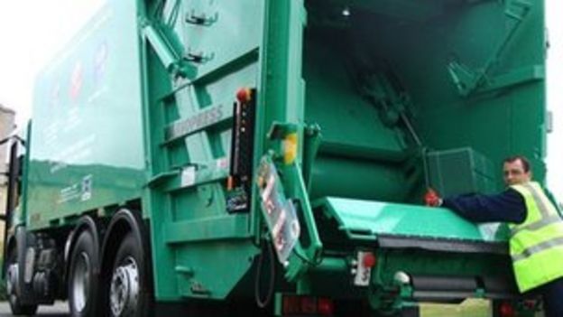 Cornwall's waste collection services revamped - BBC News