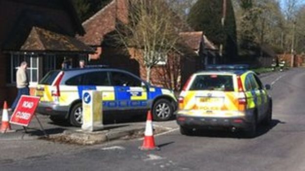 Fire at Cholderton House in Wiltshire tackled - BBC News