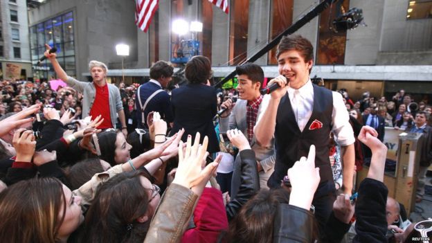 Pictures: One Direction's first performance on US TV - BBC Newsround