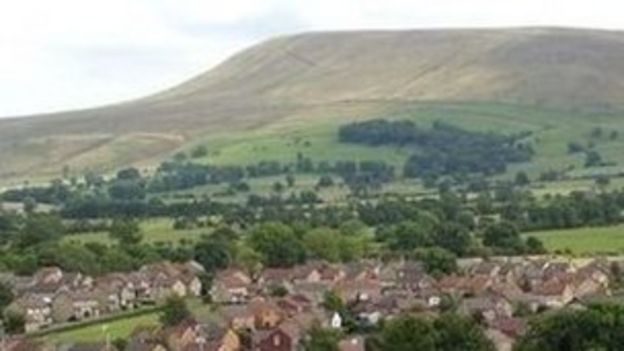 Events mark 400th anniversary of Pendle witch trials - BBC News