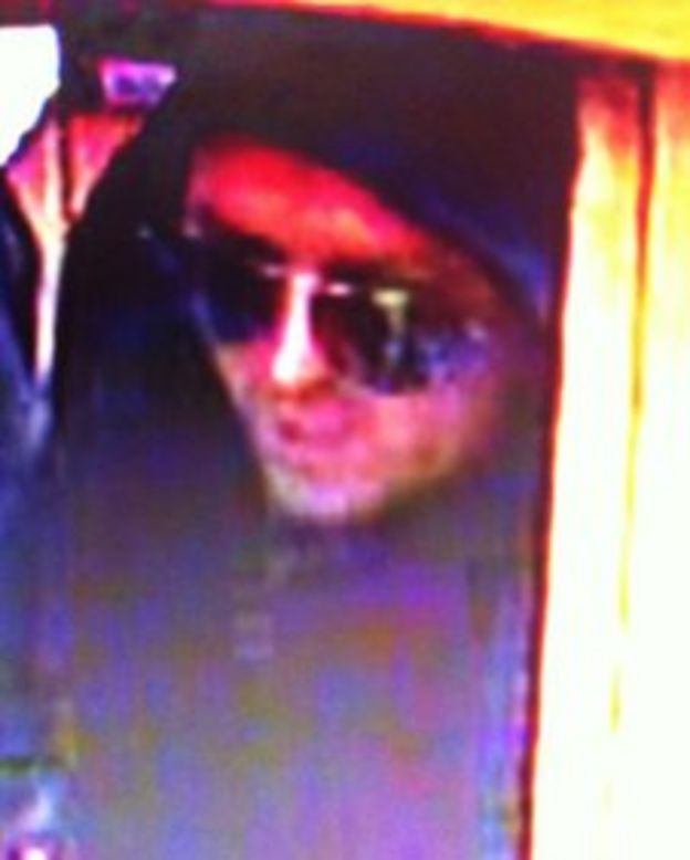 Image released of Glasgow west end robbery suspect - BBC News