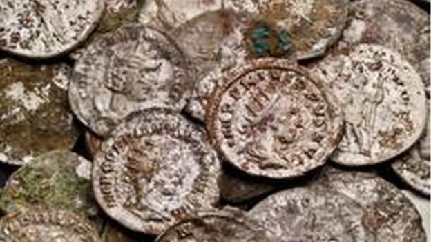 Excavation plans for Exeter's Roman Baths - BBC News