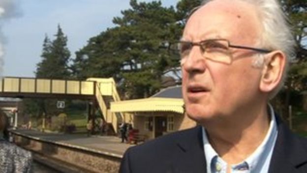 Gloucestershire Warwickshire Railway 'open by August' - BBC News