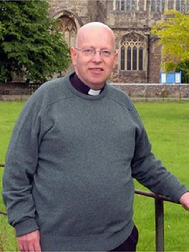 Vicar replacing murdered John Suddards tells of her hopes - BBC News