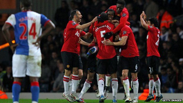 Man Utd five points clear at top of Premier League - BBC Newsround