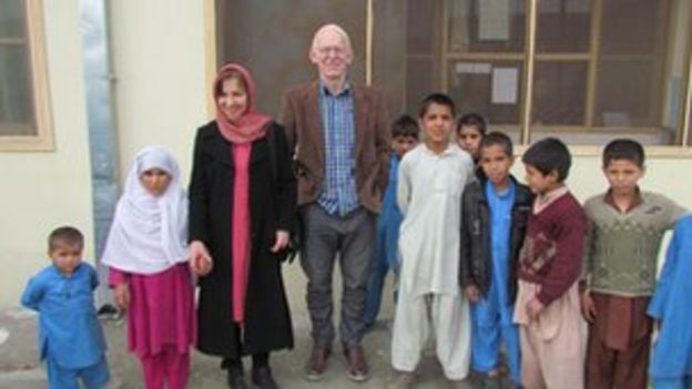 Parents of Linda Norgrove visit Afghan projects - BBC News