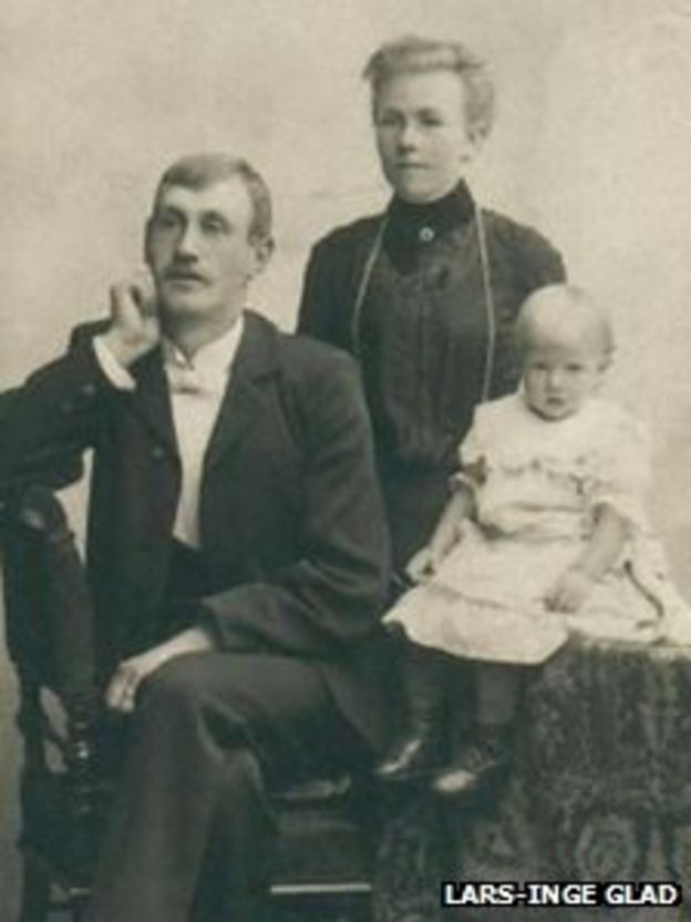 Titanic centenary: Swedish dreams of a new life lost at sea - BBC News