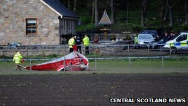 Fatal microlight crash pilot Adrian Paterson had no licence - BBC News