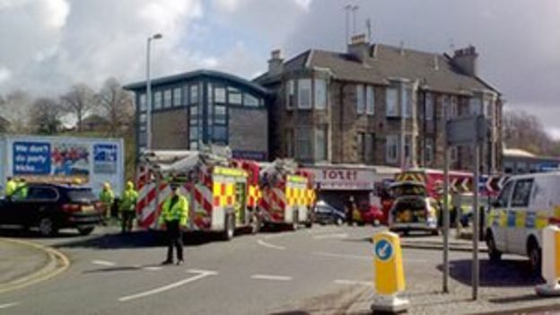 Man, 67, killed in lorry crash at Clarkston Toll - BBC News
